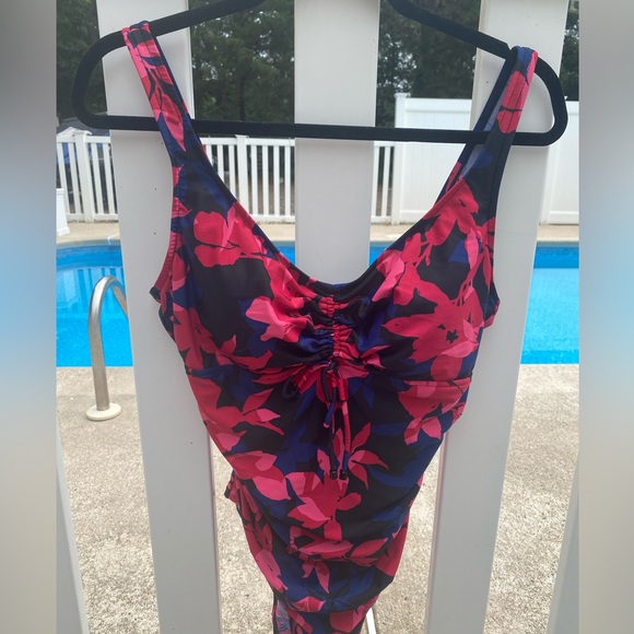 Aqua Green | Swim | Aqua Green Floral Onepiece Swimsuit Red And Blue ...